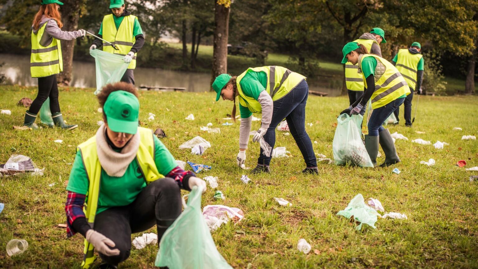 Community Cleanup Campaigns: Teaming Up for a Healthier Planet ...