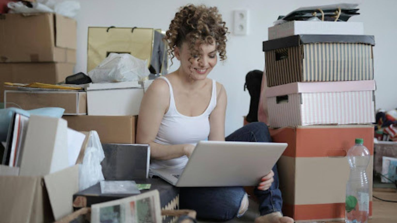 Digital Minimalism: How Reducing Your Online Clutter Helps the ...